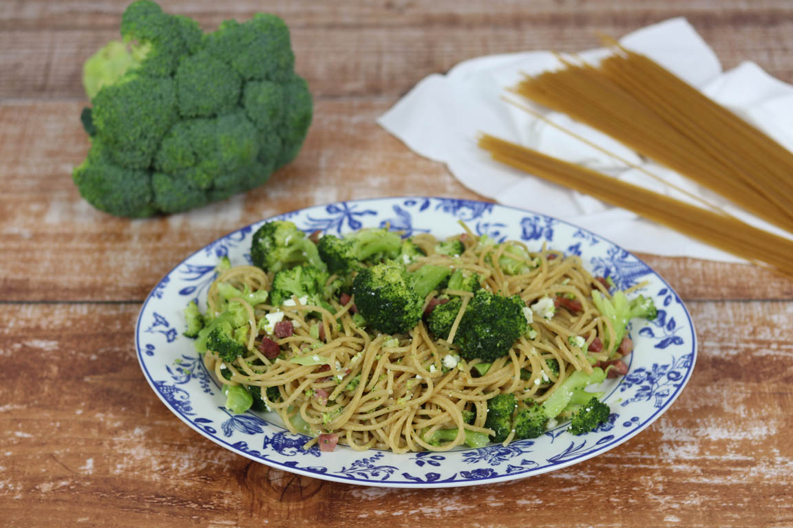 PASTA INTEGRAL CON BRÓCOLI Y JAMÓN - Simple Blending