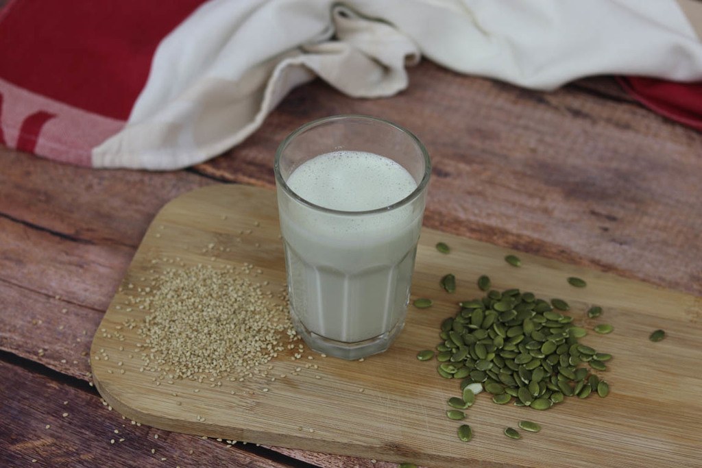 LECHE DE SEMILLAS DE CALABAZA Y SÉSAMO - Simple Blending